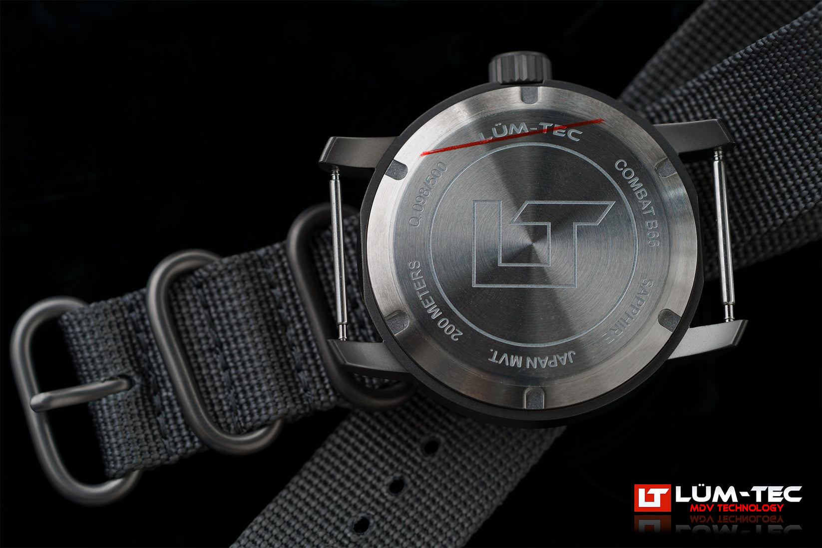 B66 Day Date – LÜM-TEC